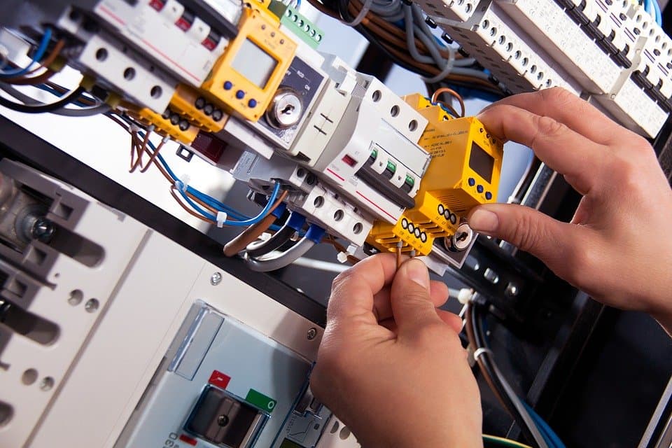 Schnupperbericht Elektroinstallateur - ZSJ